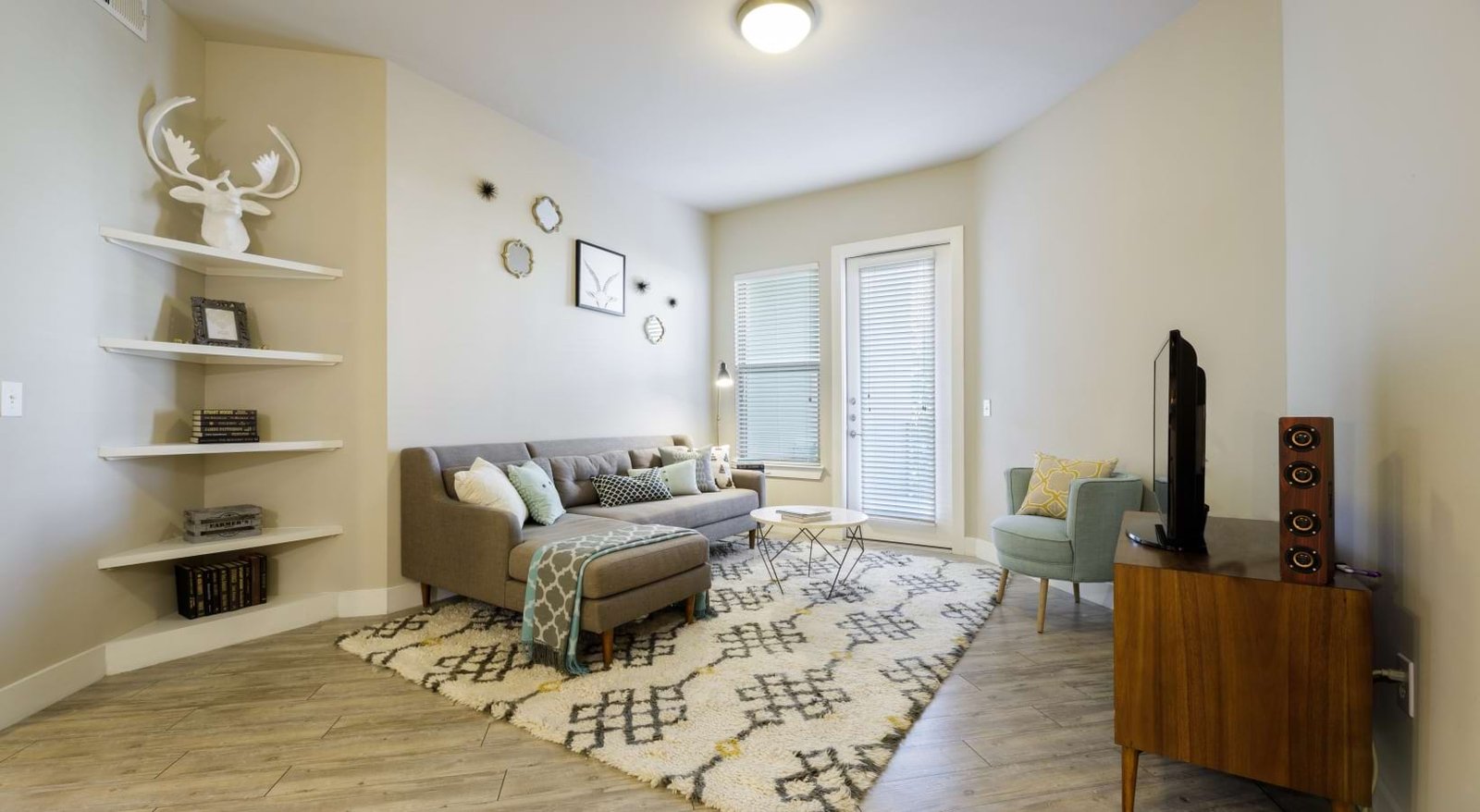 Maple District Lofts – Apartment Spots